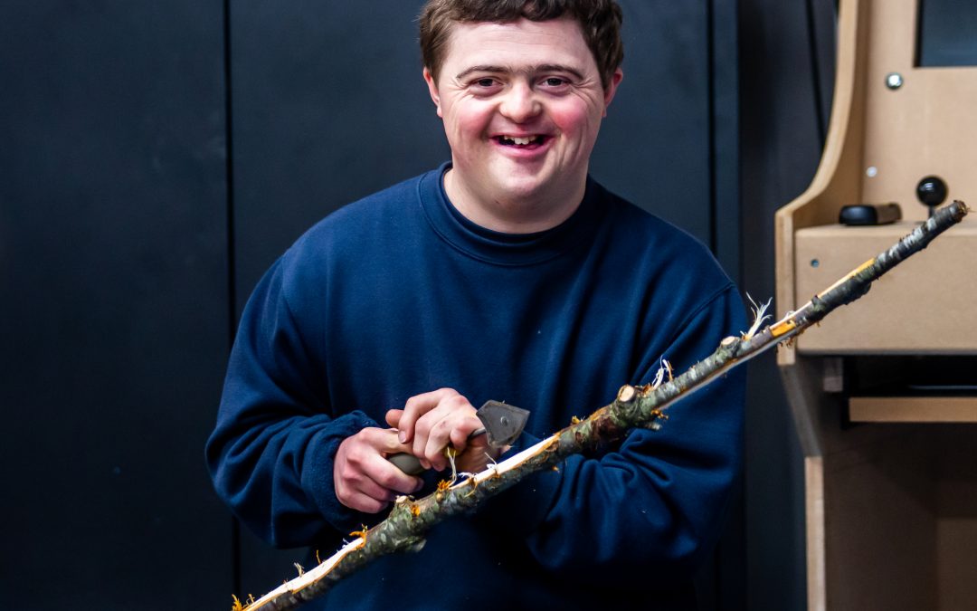 V21 Woodwork @ Heath